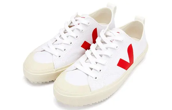 VEJA Nova Canvas Sneakers