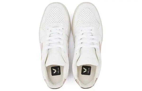 VEJA V- Chromfree Low-top Sneakers - White/gold