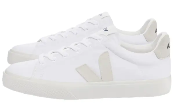 VEJA Campo Canvas Sneakers - White/beige