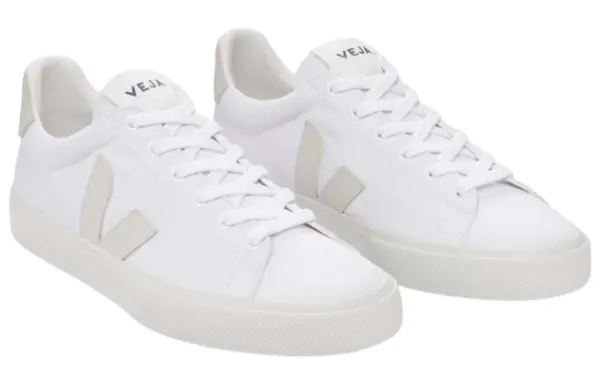 VEJA Campo Canvas Sneakers - White/beige