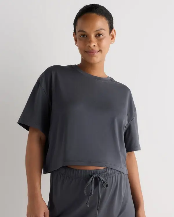 Quince Smooth Stretch Maternity Cropped T-shirt - Dark Coal