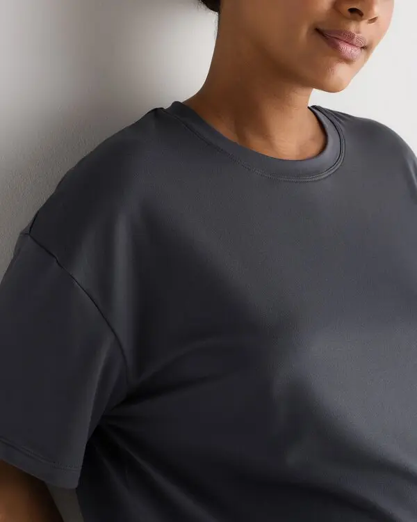 Quince Smooth Stretch Maternity Cropped T-shirt - Dark Coal