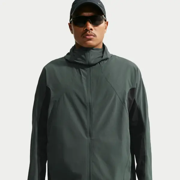 Nike Tech Helios Dri-fit Long-sleeve Shell - Green