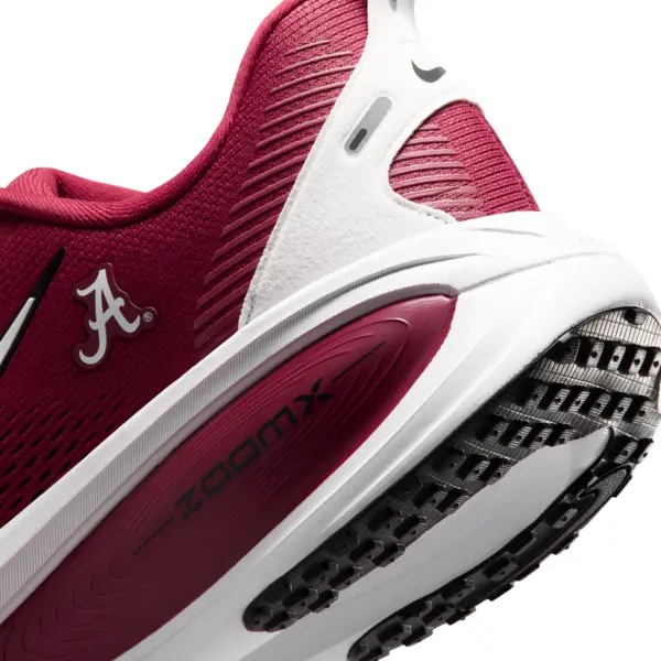 Nike College Vomero 18 Road Running Shoes - Red