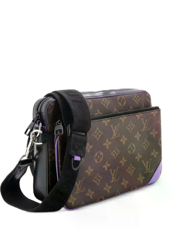 LOUIS VUITTON Messenger Bag