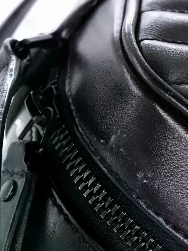 Saint Laurent Lou Camera Bag - Black