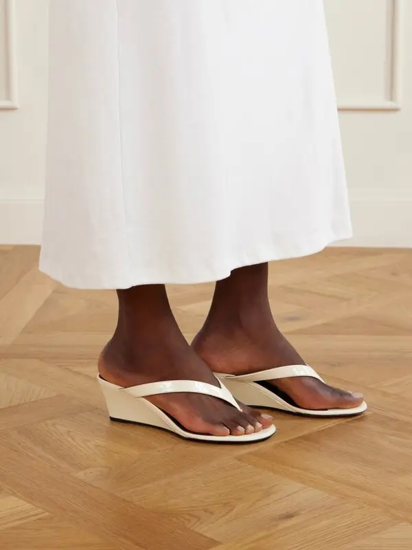 NEOUS Glossy Wedge Slide Sandals