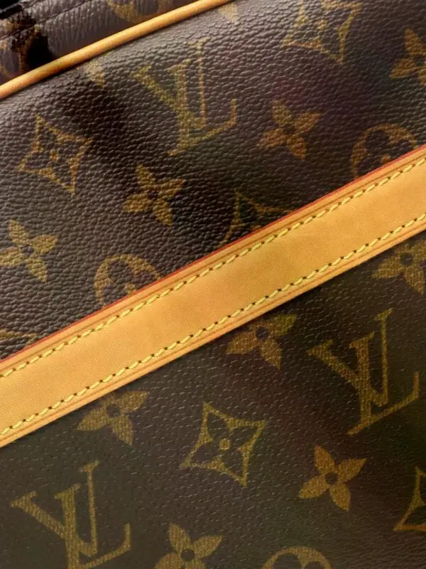 LOUIS VUITTON 2002 Pm Reporter Monogram Canvas Shoulder Bag