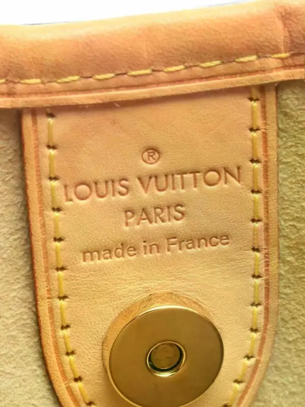LOUIS VUITTON 2011 Pm Monogram Galliera Shoulder Bag