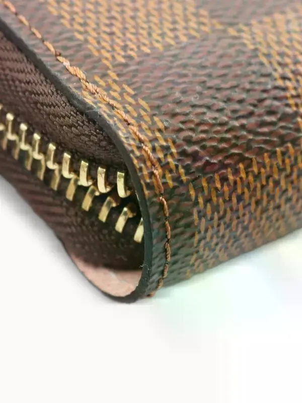 LOUIS VUITTON 2019 Damier Ebene Zippy Wallet - Brown