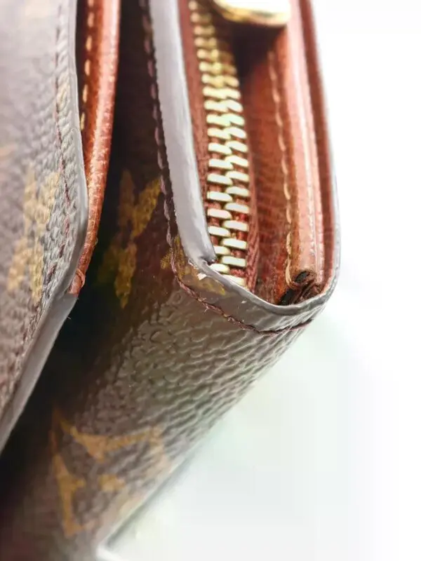 LOUIS VUITTON 2001 Monogram Bi-fold Wallet