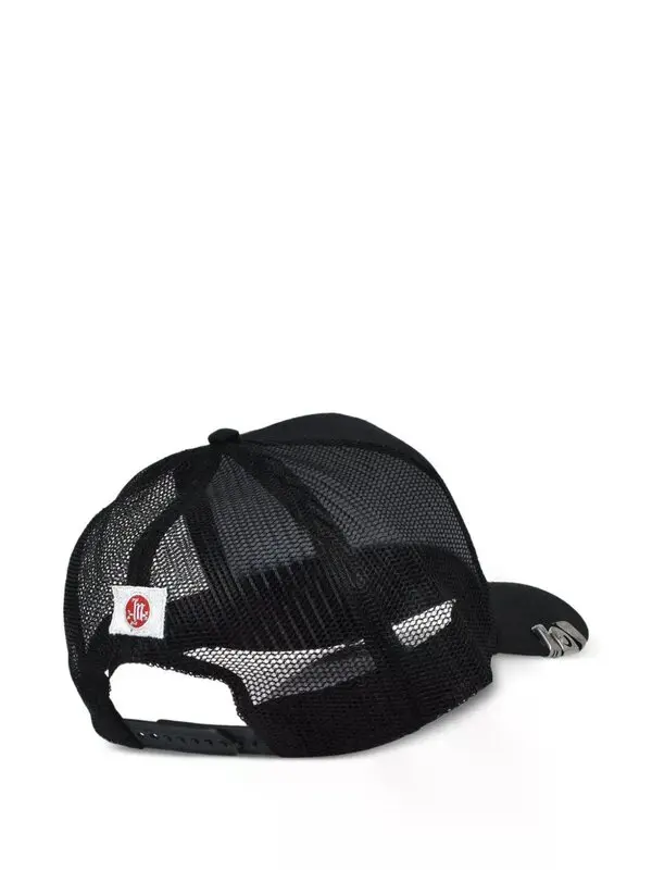 MARKING DISTANCE Mesh-panel Clip-detail Cap