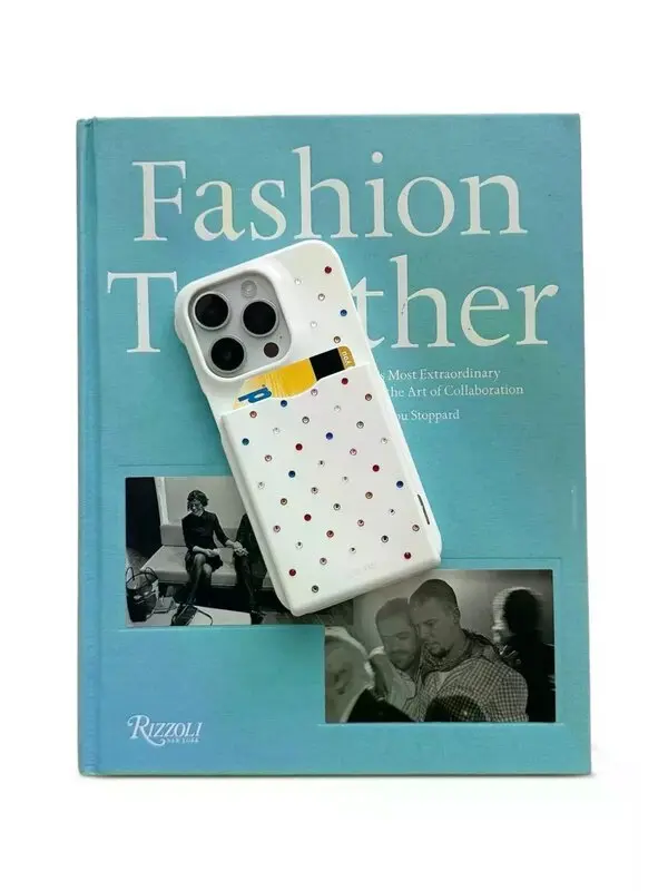 SECRETFACT The Shiny Dots Magsafe Card Holder