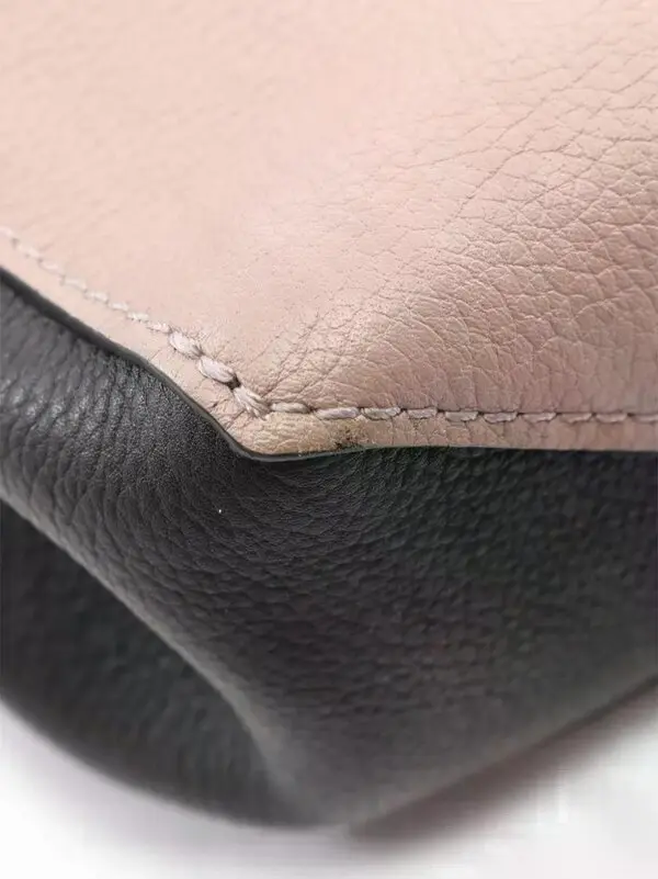 LOUIS VUITTON 2016 Lockme 2 Shoulder Bag - Pink