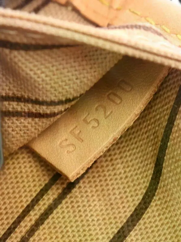 LOUIS VUITTON Monogram Canvas Neverfull Tote Bag - Brown