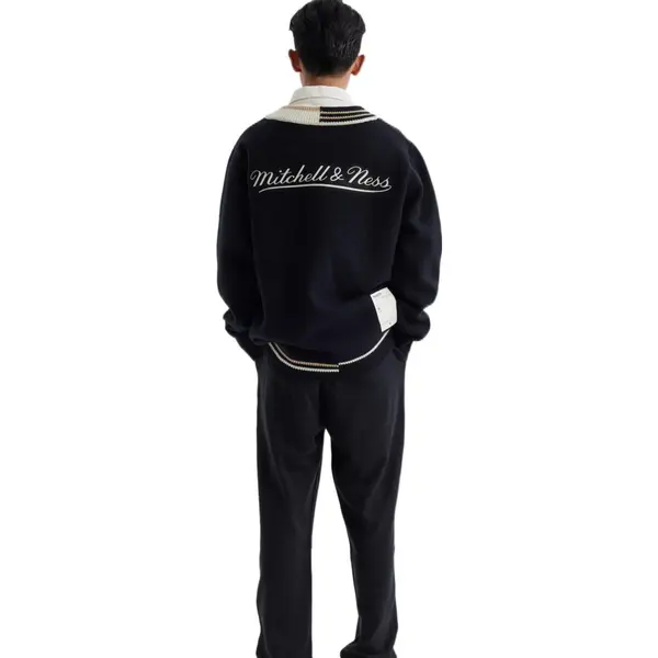 Mitchell & Ness Branded Contrasting V-neck Sweater