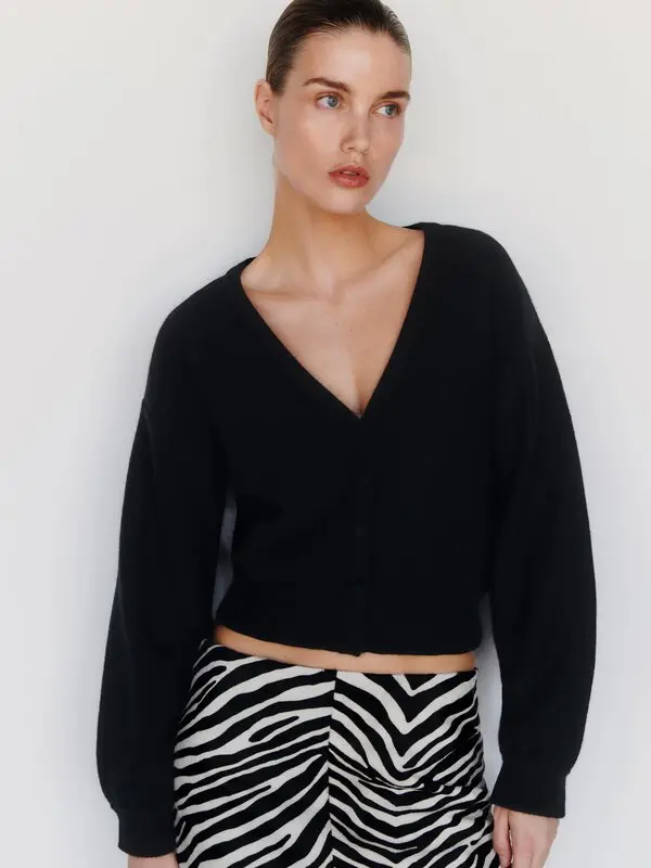 REFORMATION Sloane Regenerative Wool Cropped V-neck Cardigan