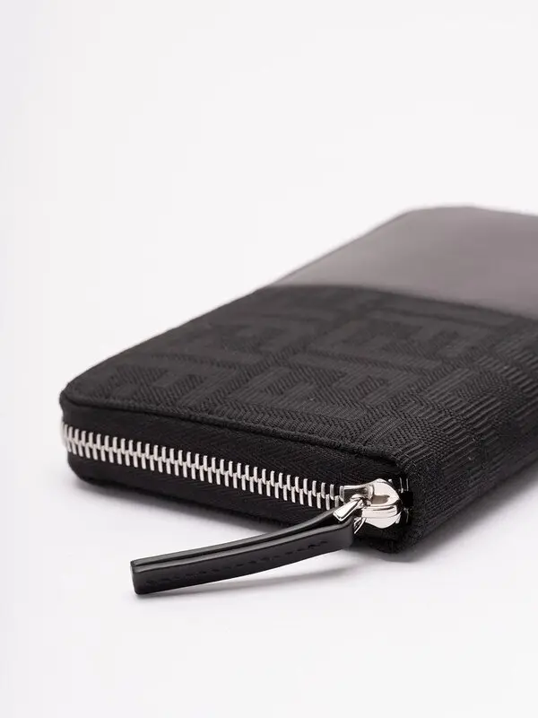 Fendi Zip Around Squared Ff