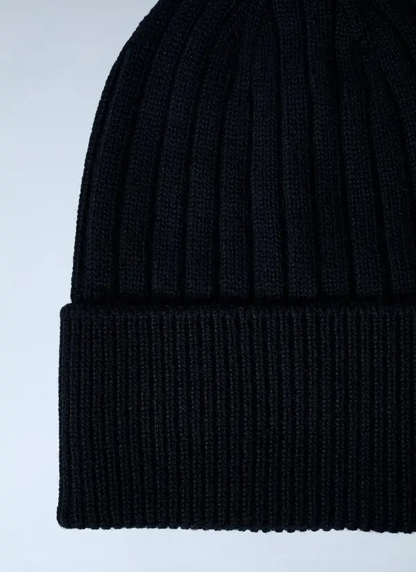 Gucci Logo Motif Beanie Hat - Black