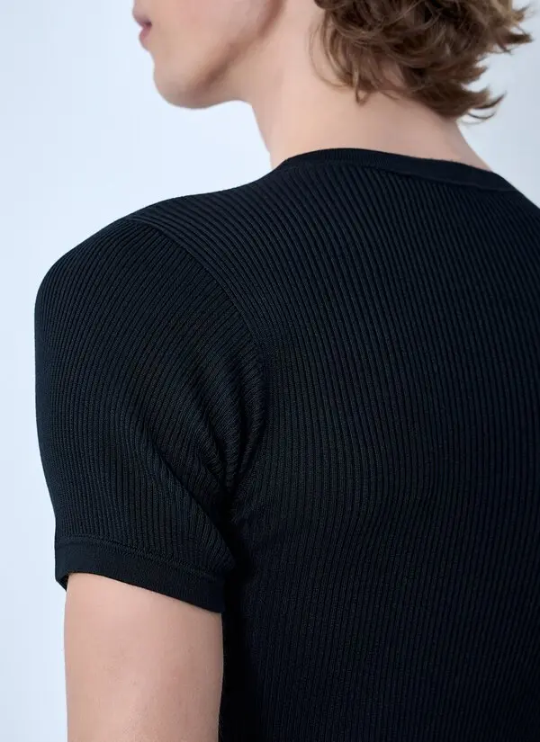 RIER Ribbed Knit Cropped Top