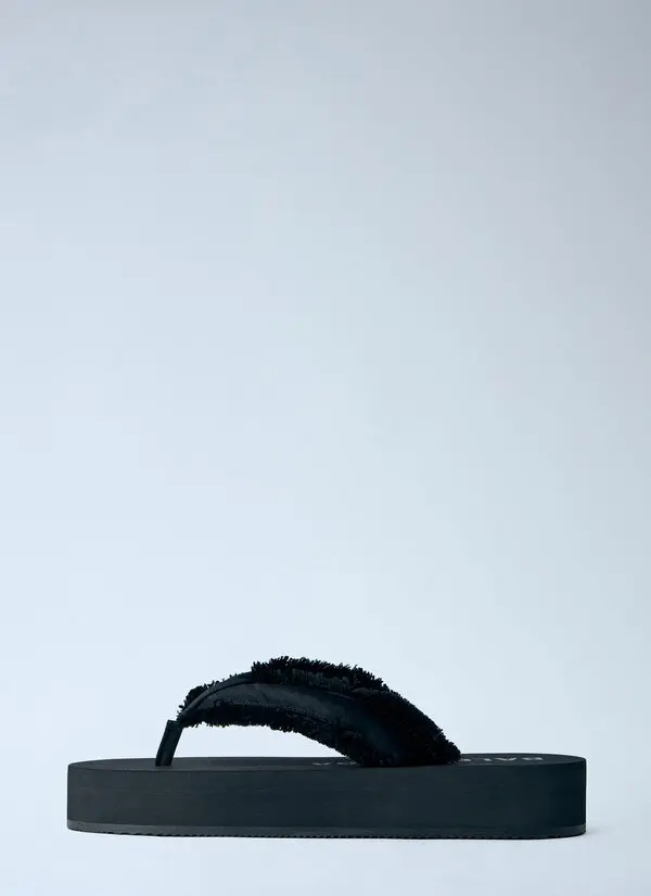 Balenciaga Jet Lag Thong-strap Sandals - Black