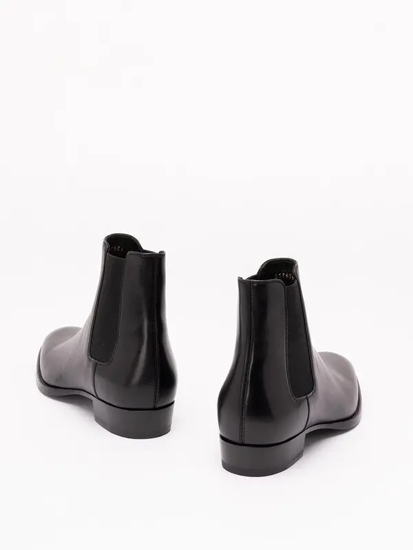 Saint Laurent Wyatt` Chelsea Boots