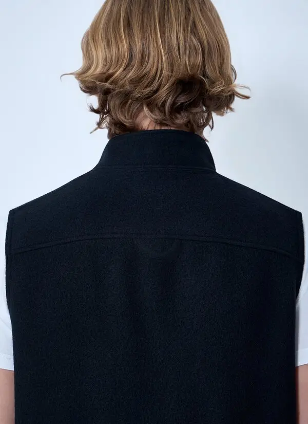 RIER High-neck Zip Vest