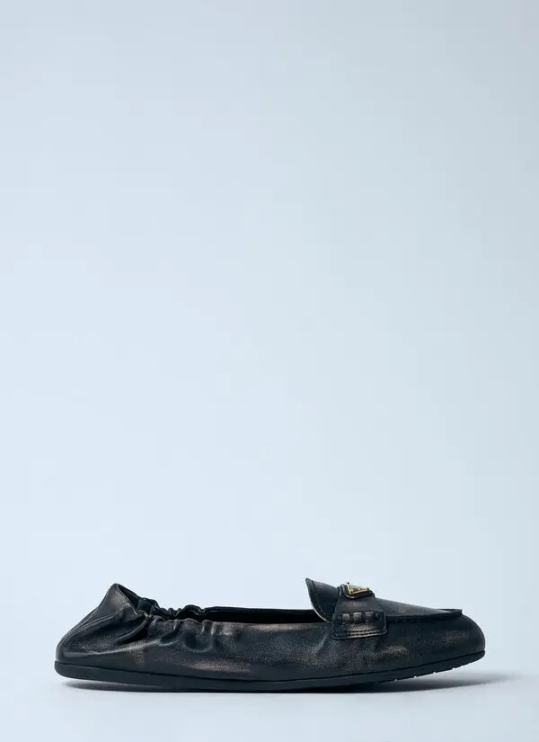 Prada Logo Plaque Loafters - Black