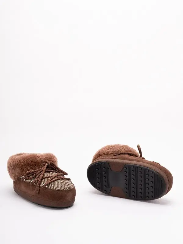 Moon Boot X Guest In Residence Evx Chalet Mule Fur Mules - Multicolor
