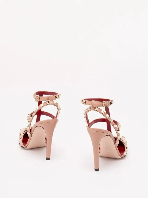 Valentino Garavani Rockstud` Pumps