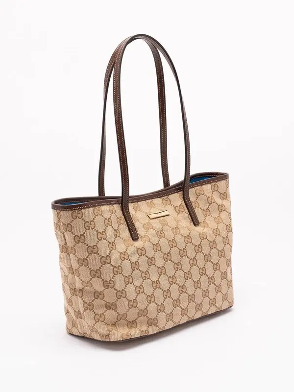 Gucci Essence Plaque` Shoulder Bag