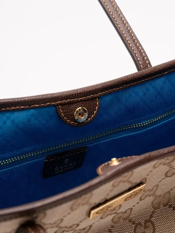 Gucci Essence Plaque` Shoulder Bag