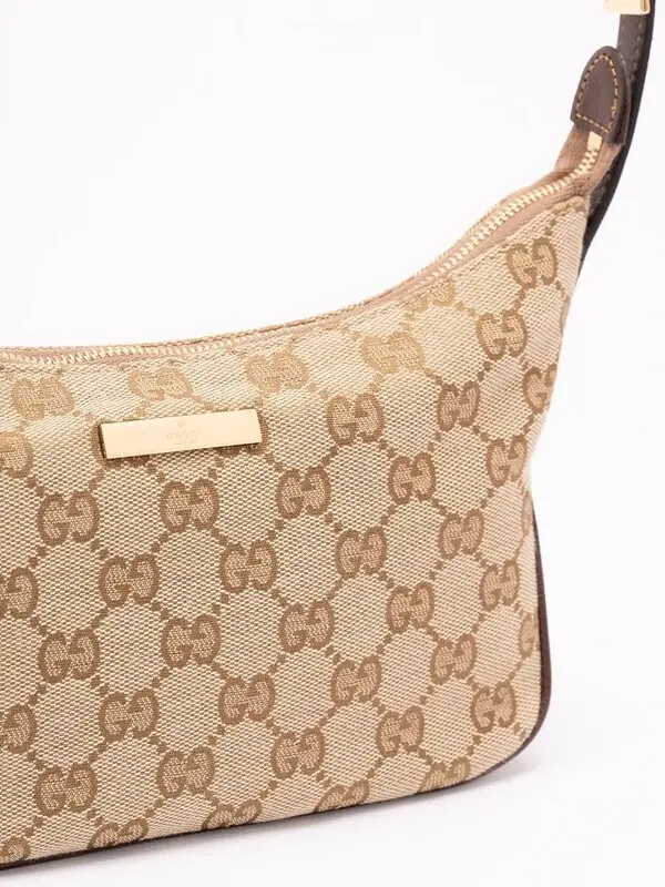 Gucci Essence Plaque` Shoulder Bag
