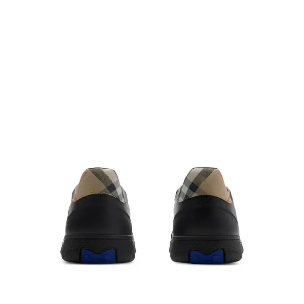 Burberry Low-top Sneakers - Black