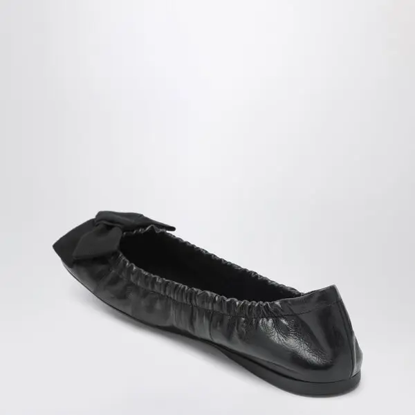 Prada Patent Leather Ballet Flats With Bow - Black