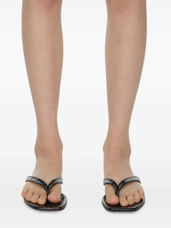 TOTEME Leather Flat Thong Sandals - Multicolor