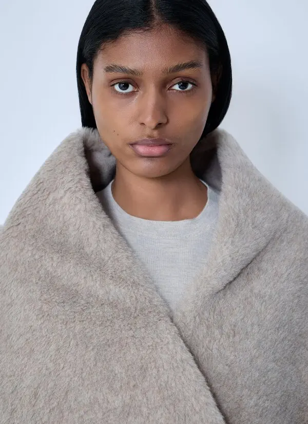 Max Mara Fringed Wool Scarf - Green