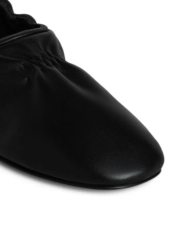 Alaïa Soft Leather Slippers