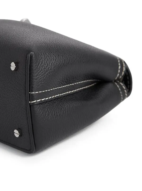 TOTEME T-lock Grain Clutch - Black