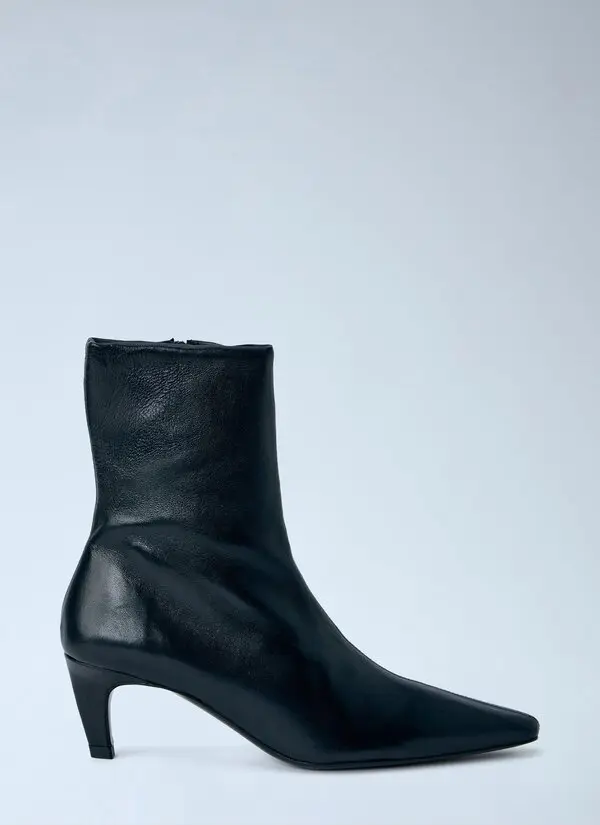 JUDE Cave Ankle Boots - Black