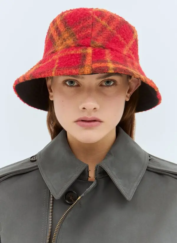 Burberry Reversible Check Fleece Bucket Hat - Black