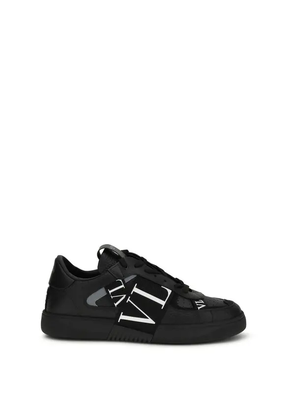 Valentino Garavani Vl7n Low-top Sneakers - Black