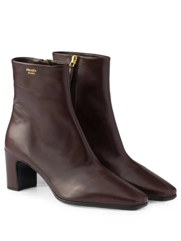 Prada Tronchetti