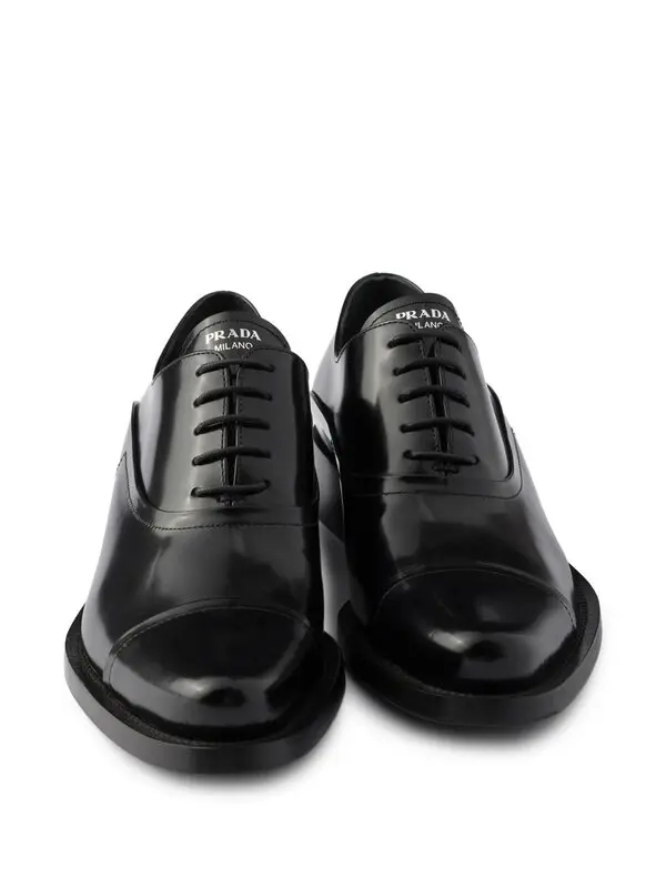 Prada Allacciate