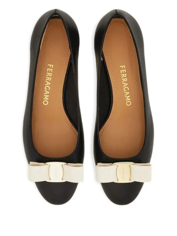 FERRAGAMO Vara 2.0 Pumps - Black