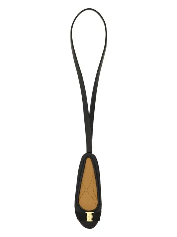 FERRAGAMO Varina Charm - Black