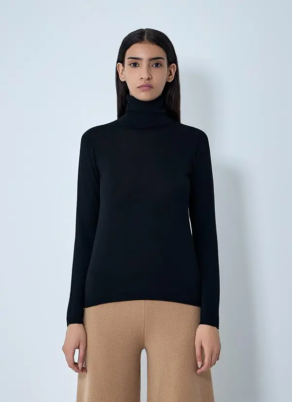 Max Mara Wool Turtleneck Sweater - Black
