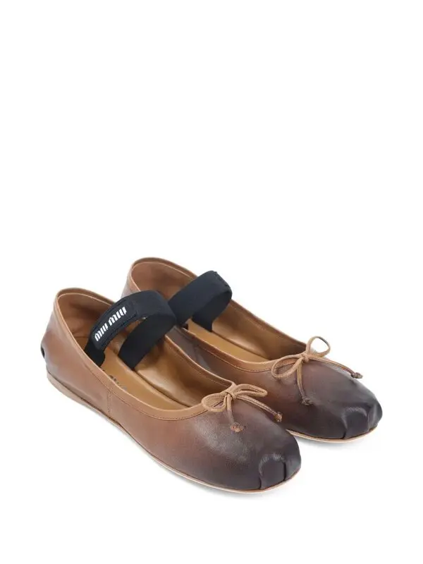 Miu Miu Vintage Effect Leather Ballerinas - Brown