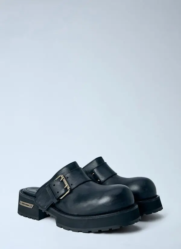 Balenciaga Venom Wurn-out Mules