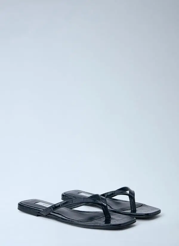 TOTEME Leather Flip Flops